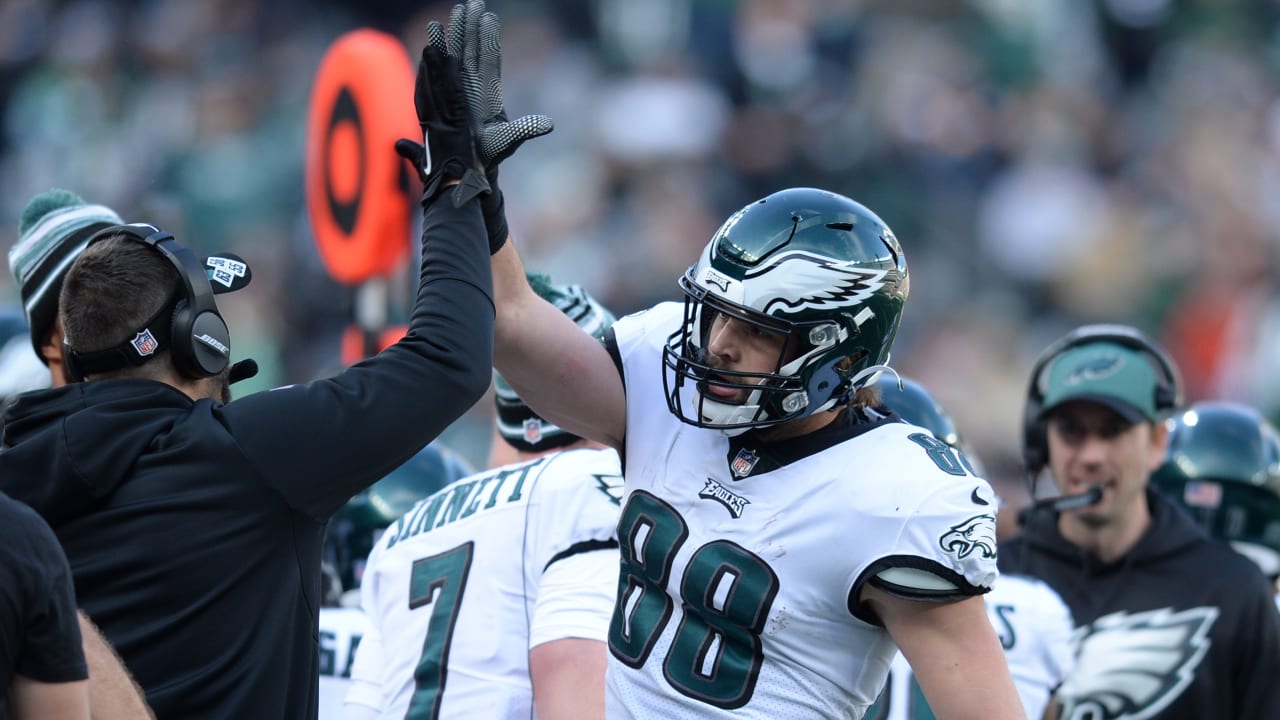 Every Philadelphia Eagles tight end Dallas Goedert catch in 2-TD game ...