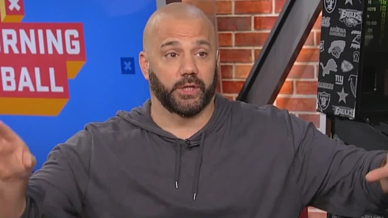 Comedian Paul Virzi wakes up with 'Good Morning Football'