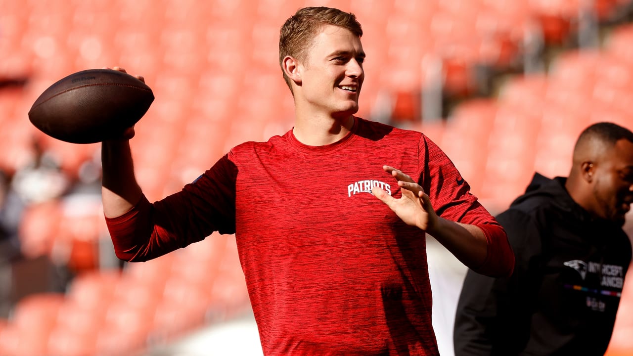 QB Mac Jones expected to start for Patriots vs. Bears on Monday night