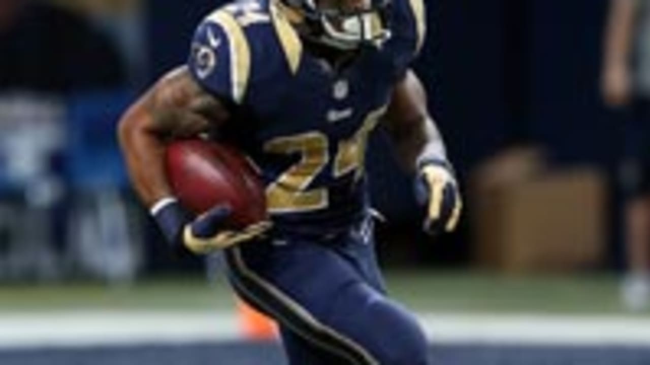 Report: Rams shopped Isaiah Pead during NFL draft