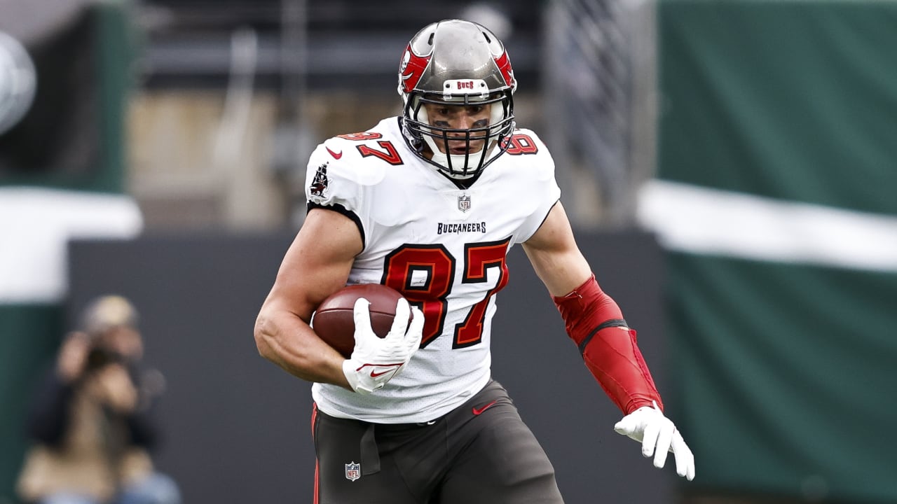 Every Tampa Bay Buccaneers tight end Rob Gronkowski catch from 137-yard ...