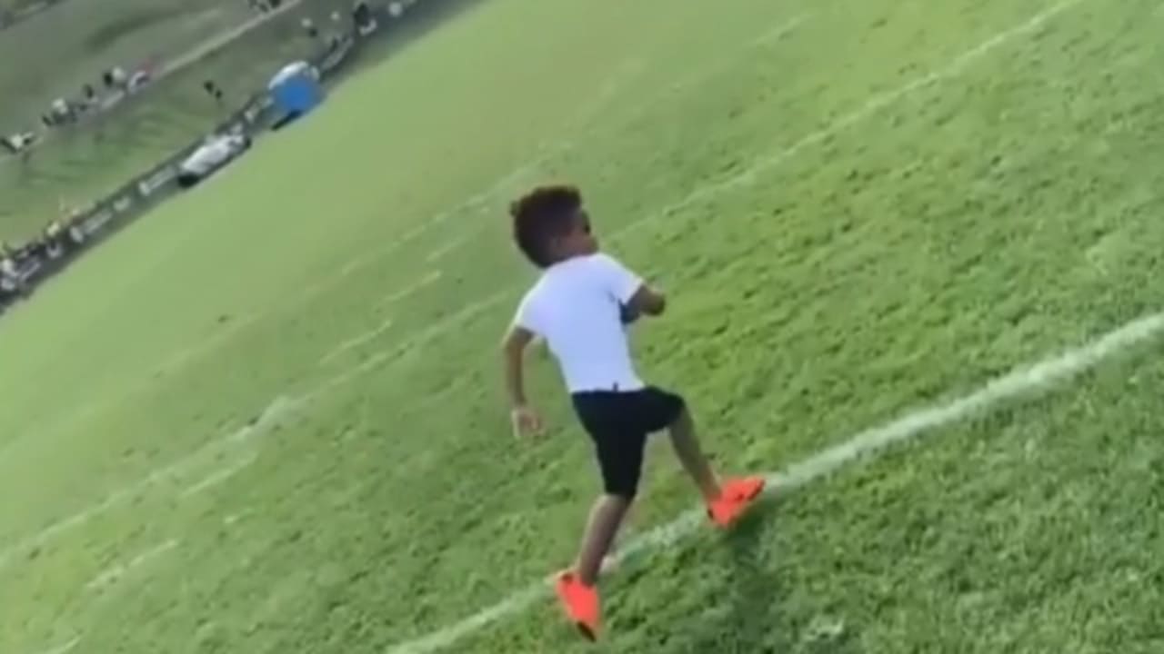 Ben Roethlisberger's son throws pass to Antonio Brown's son at Steelers ...