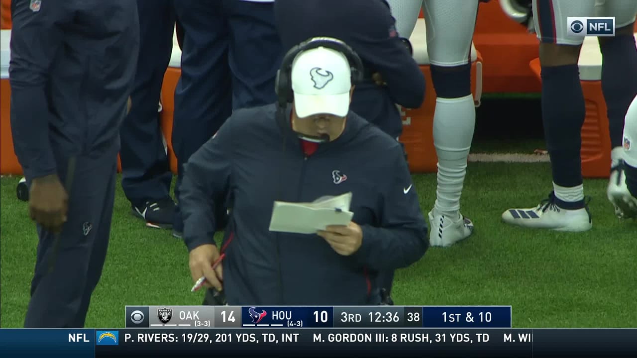 DeAndre Carter flings himself into mid-air at end of 46-yard catch and run