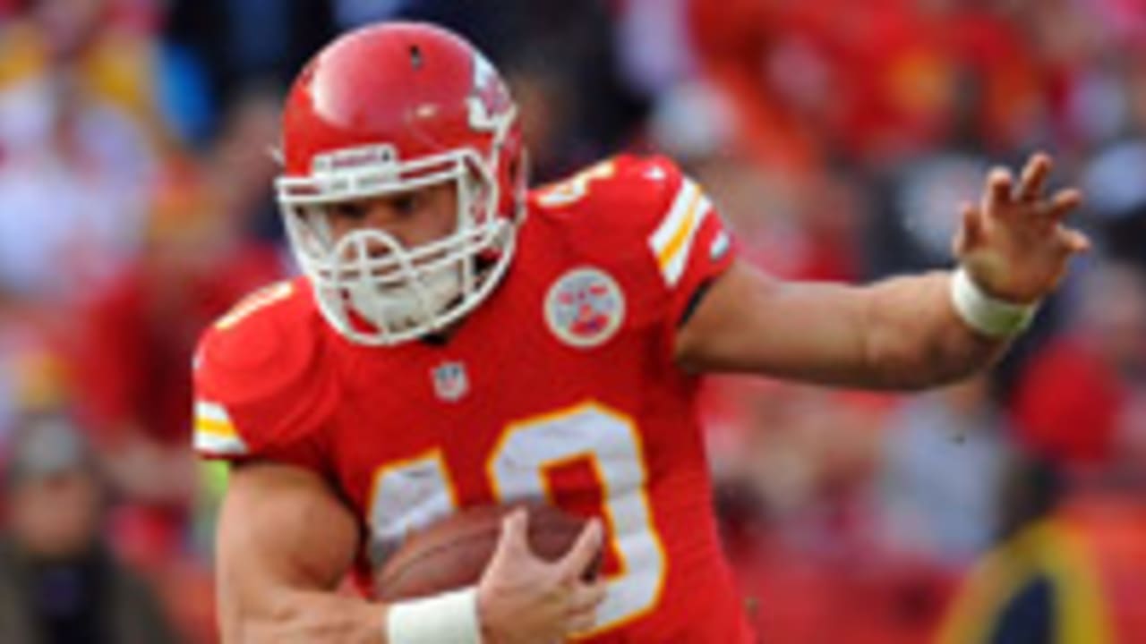 Joe Thomas: Peyton Hillis turned 'toxic' in Cleveland