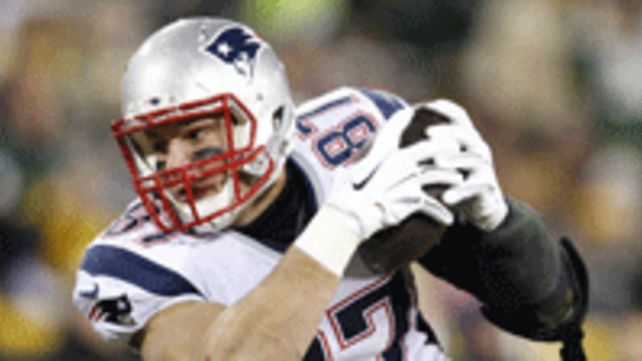 Rob Gronkowski has no love for Justin Bieber curse