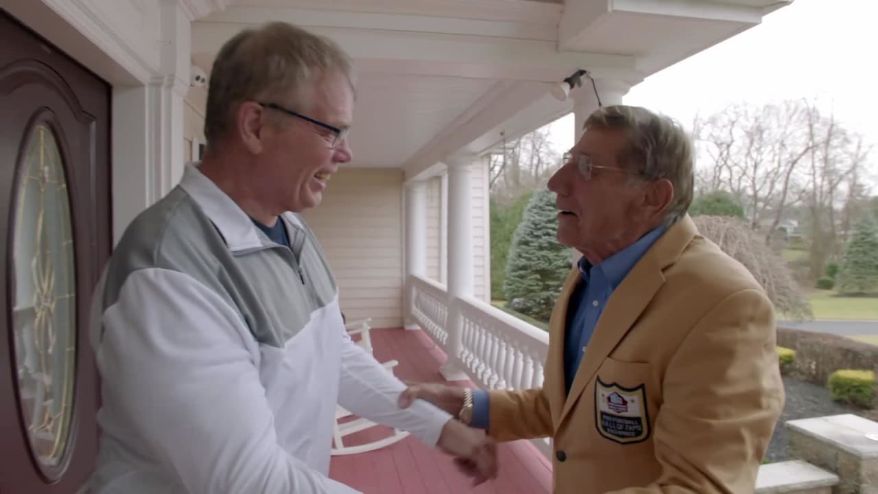 Former New York Jets defensive lineman Joe Klecko receives a Hall of ...