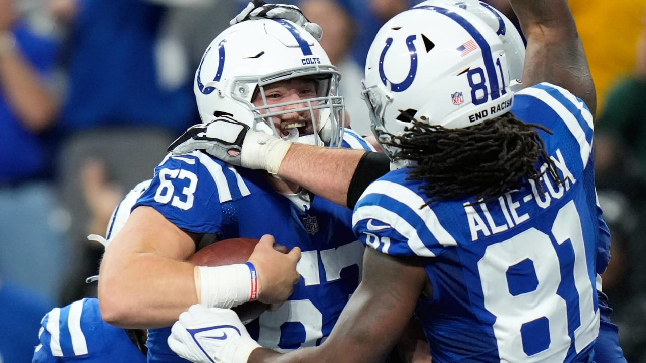 Colts' Danny Pinter is first offensive lineman to catch TD pass this season