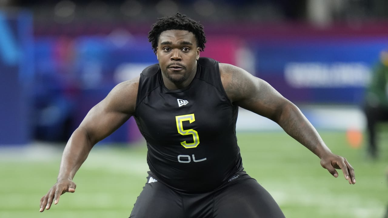 Chicago Bears select offensive tackle Ja'Tyre Carter with No. 226 pick ...