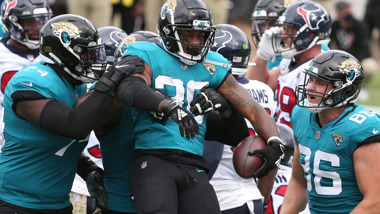 Jacksonville Jaguars running back James Robinson bulldozes his way for ...