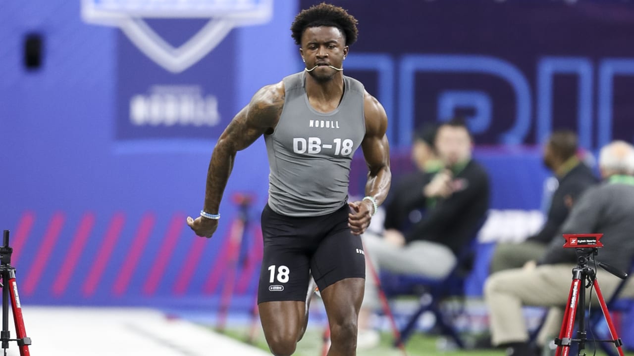 Cornerback Kyu Blu Kelly runs official 4.52 second 40-yard dash at 2023 ...