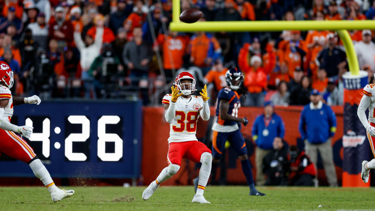 Kansas City Chiefs defensive tackle Chris Jones forces Denver Broncos ...