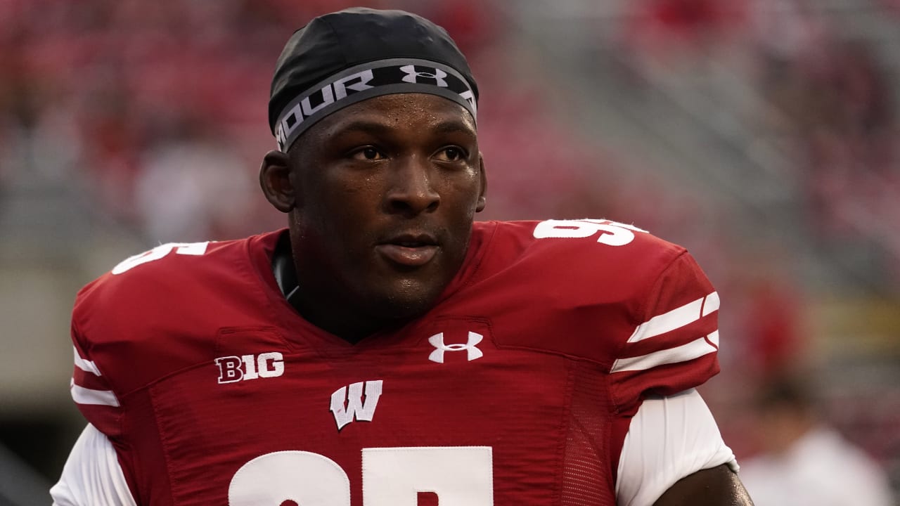 Pittsburgh Steelers select defensive tackle Keeanu Benton with No. 49 ...