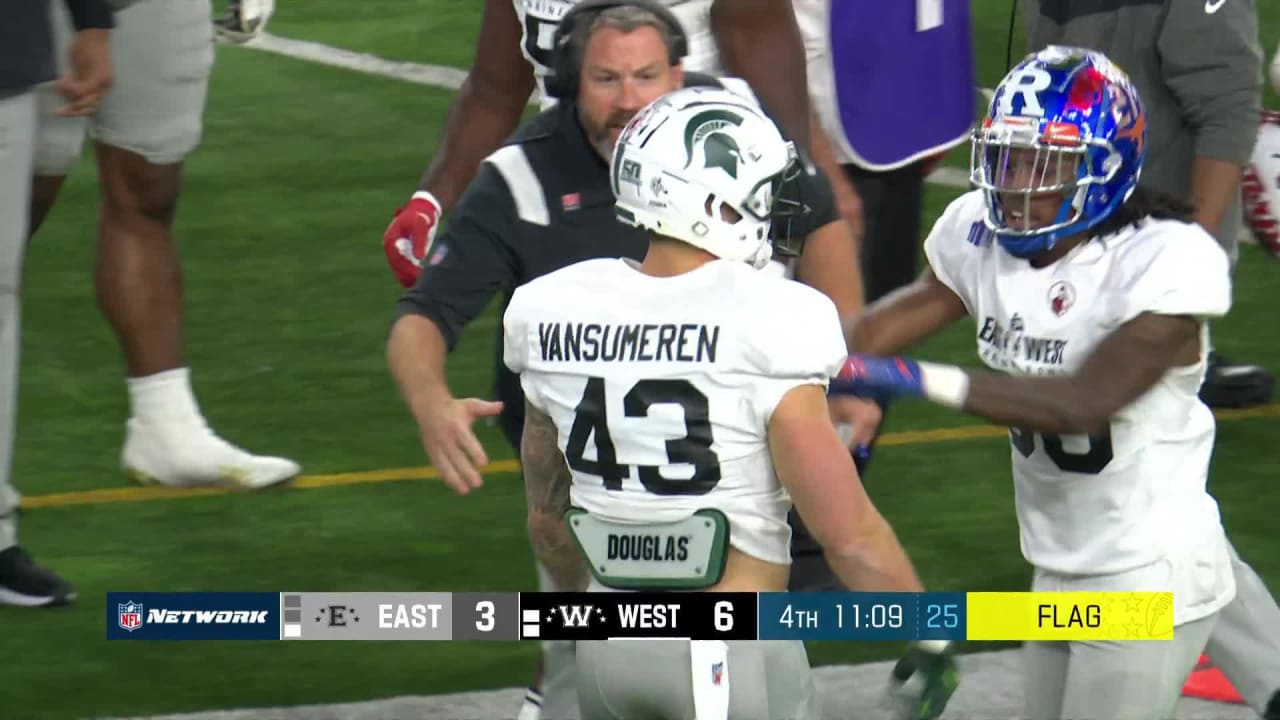 Michigan State Spartans linebacker Ben VanSumeren chases down Illinois ...