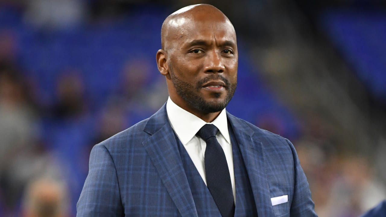 NFL Network's Ian Rapoport reports that TV analyst Louis Riddick ...
