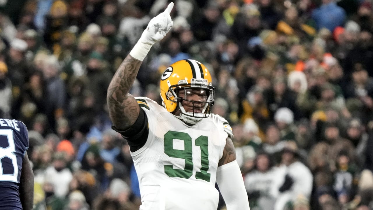 Green Bay Packers linebacker Preston Smith powers through Tennessee ...