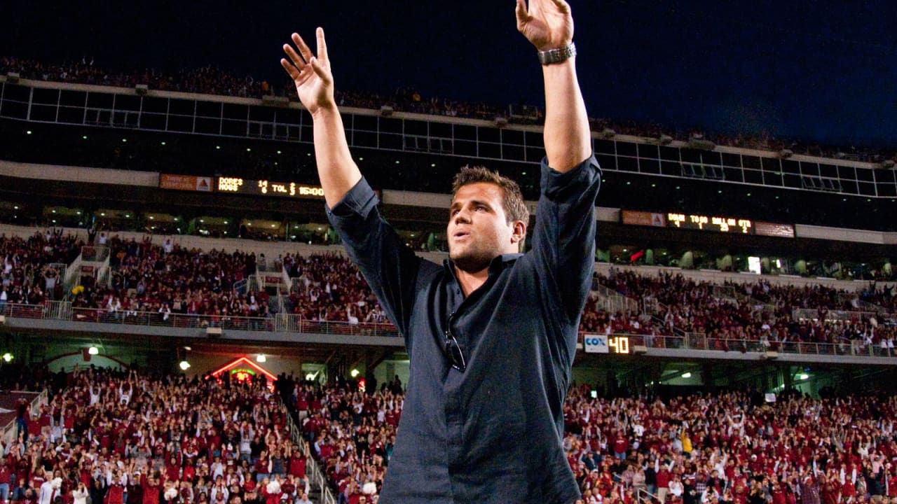 Former NFL RB Peyton Hillis recovers after saving his kids from drowning