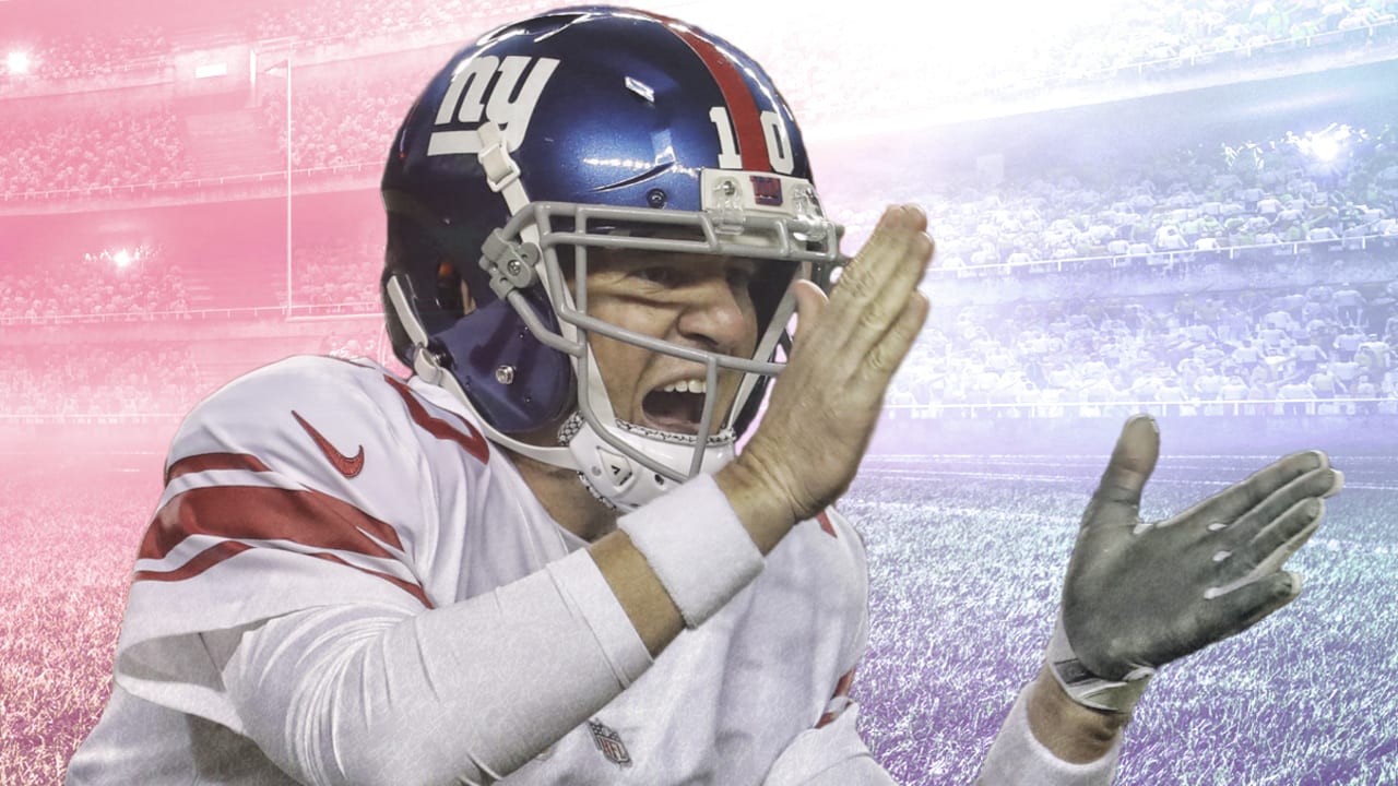 Eli Manning moonlights as wide receivers coach