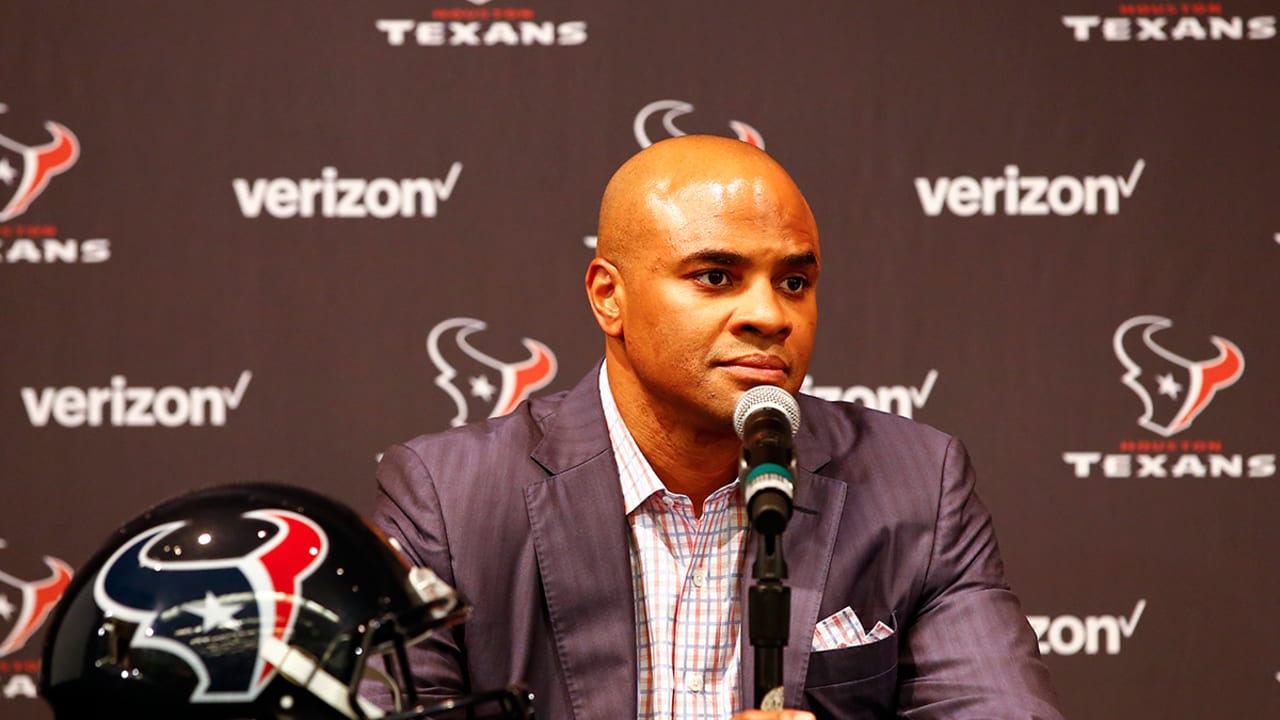 Texans extend GM Rick Smith through 2020