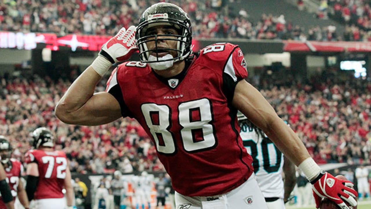 Players, coaches talk about why tight end Tony Gonzalez should be first ...
