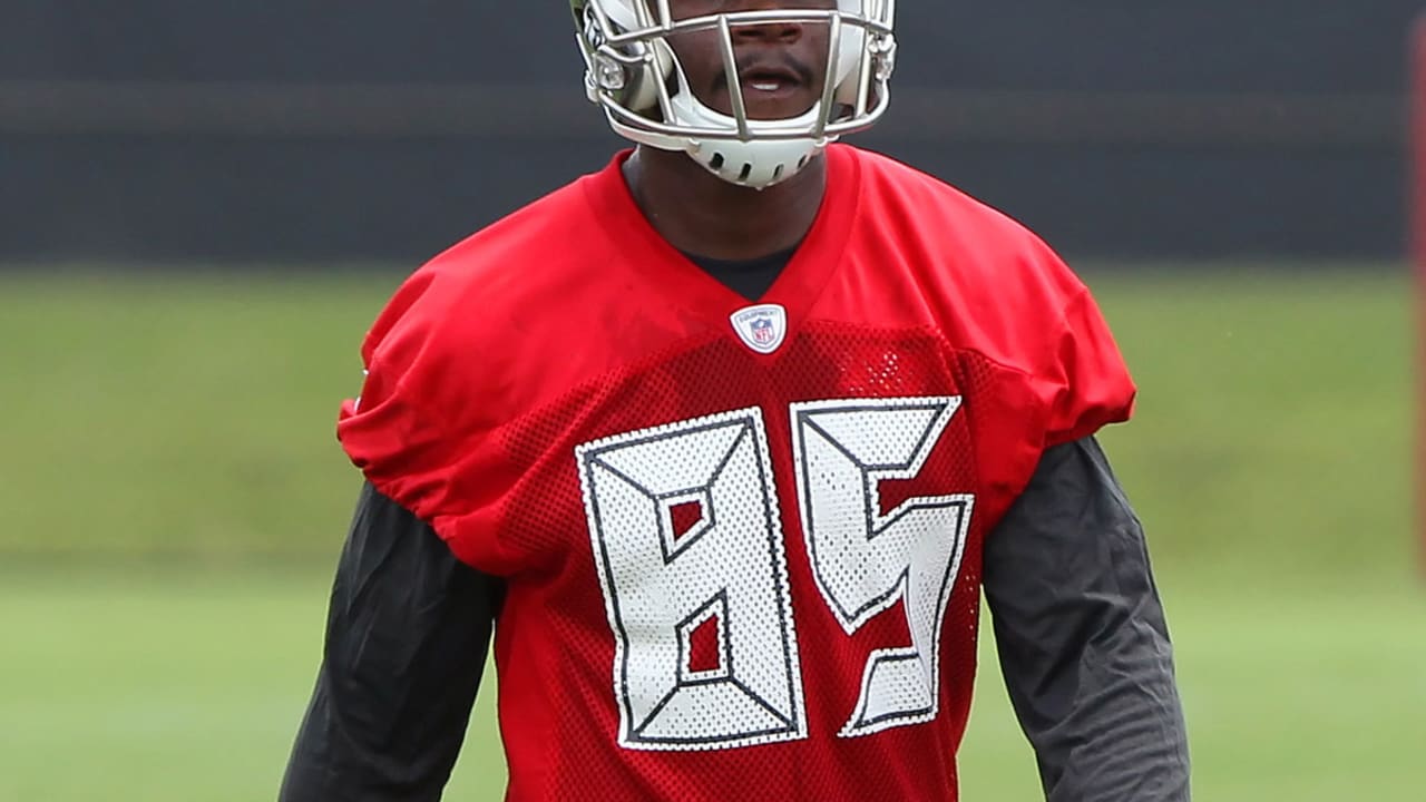 Buccaneers trade TE Tim Wright to Lions