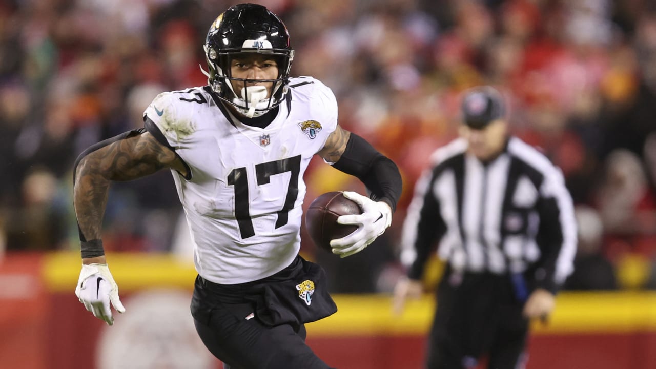 Jaguars TE Evan Engram 'blessed' to sign long-term deal: 'They wanted ...