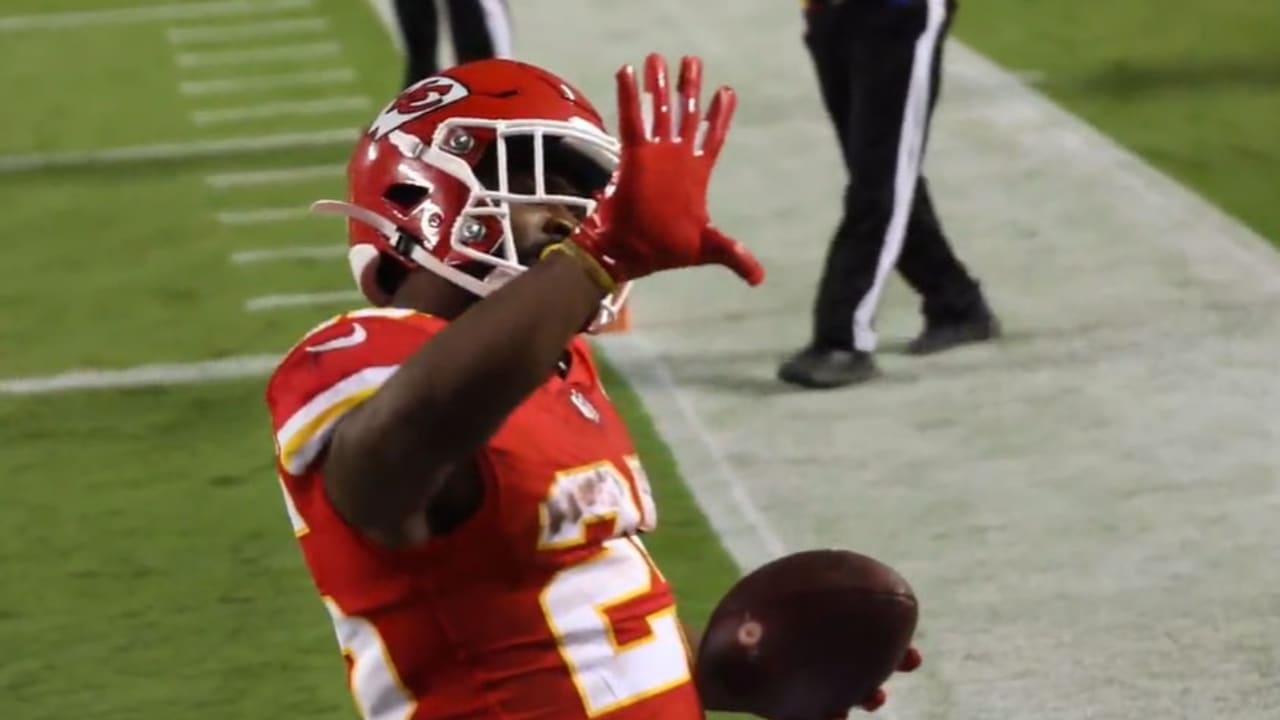 In-stadium view: Clyde Edwards-Helaire's first NFL TD