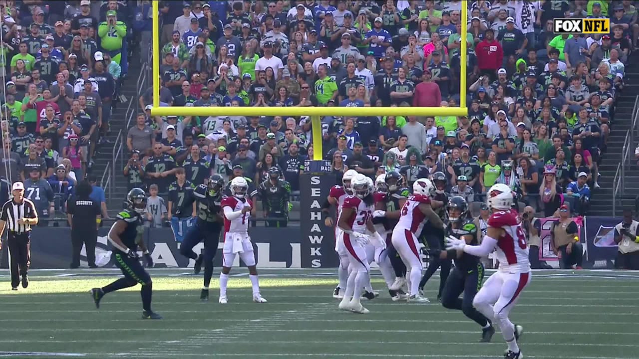 Arizona Cardinals quarterback Kyler Murray high-points tight end Zack ...