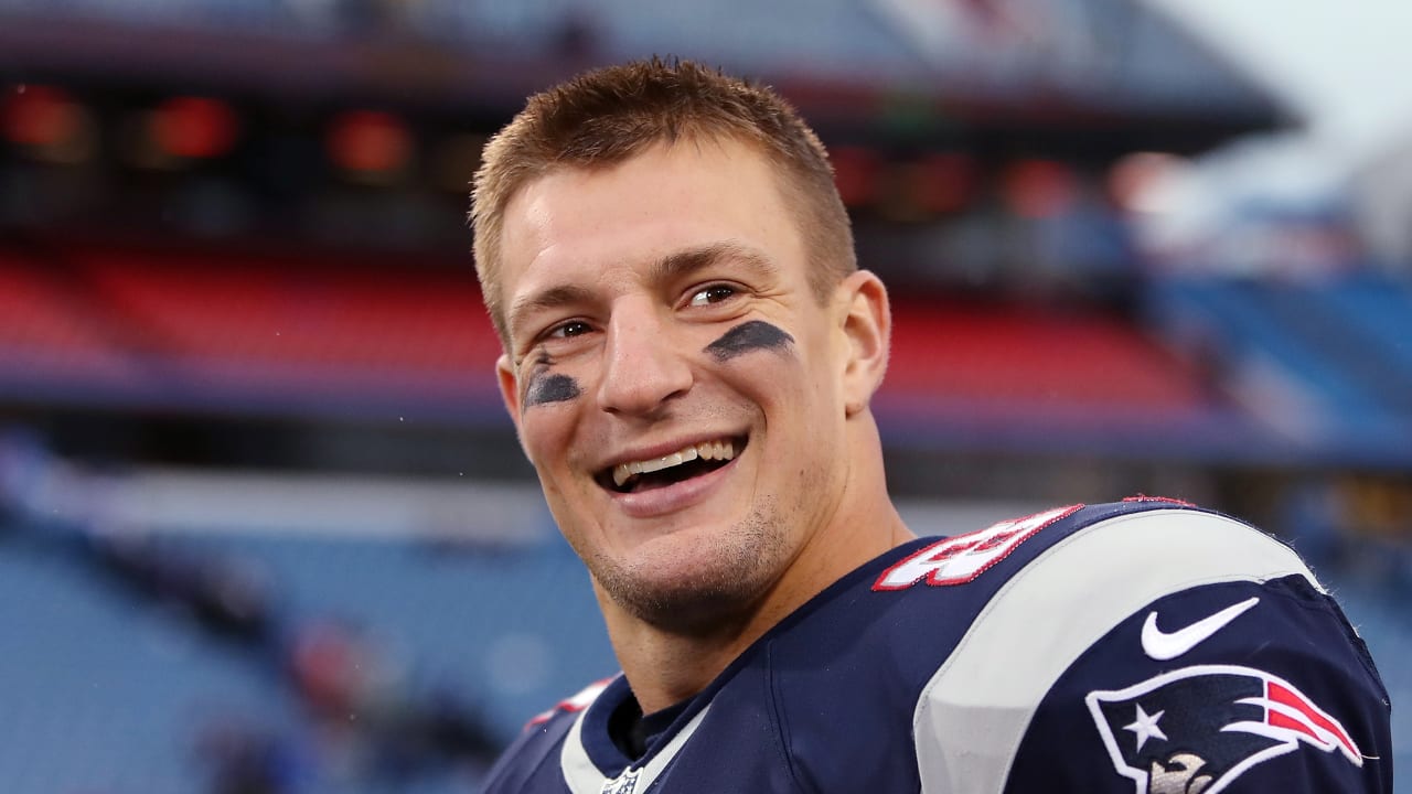 See Rob Gronkowski movie before it's too late
