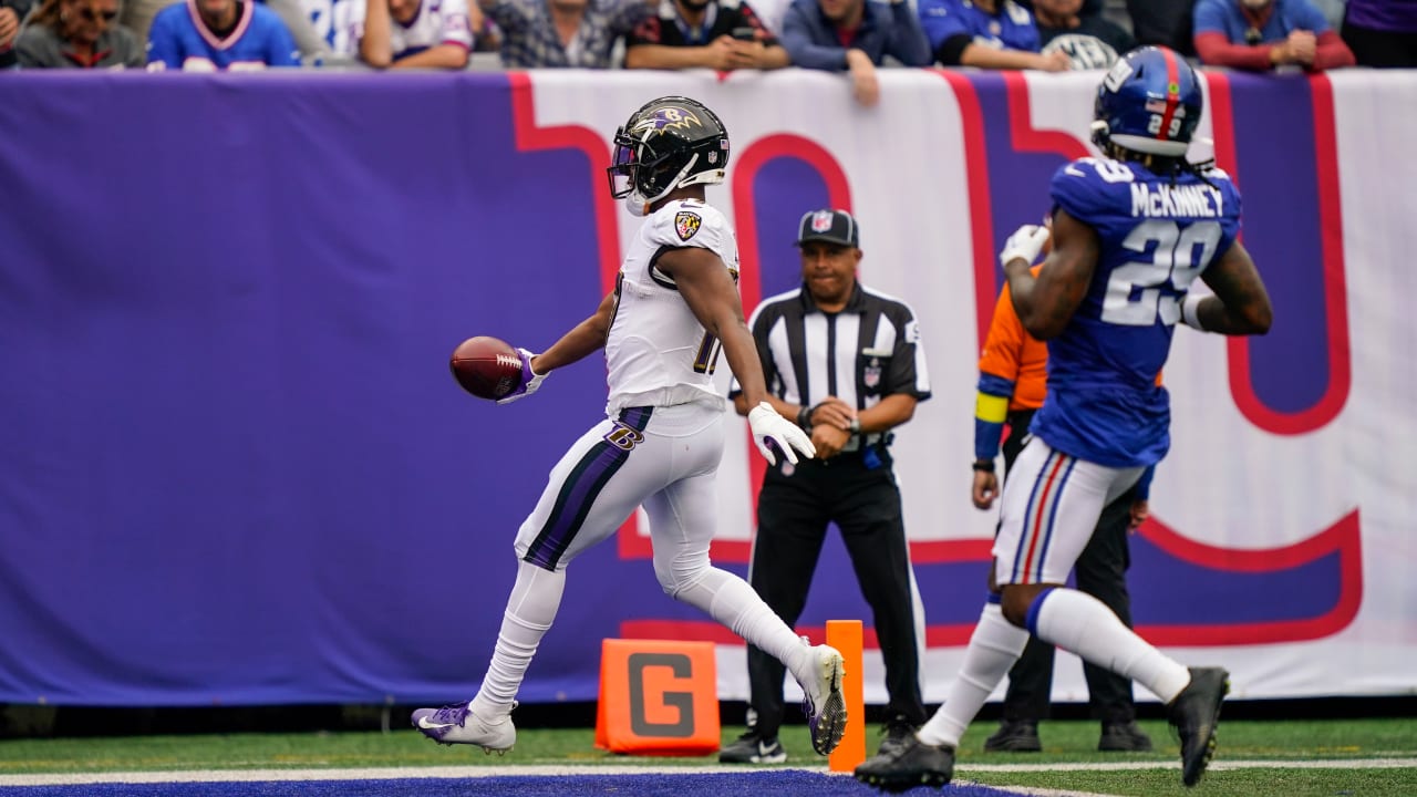 Baltimore Ravens running back Kenyan Drake's 30-yard TD run comes via ...