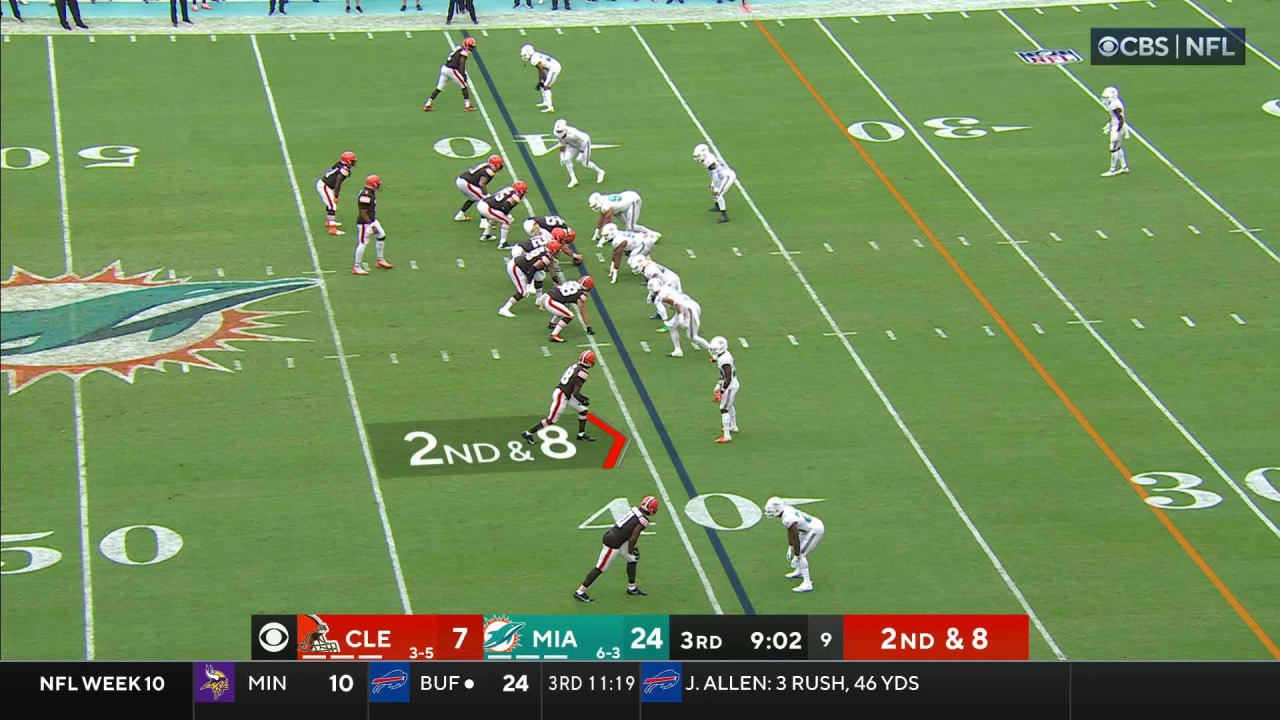 cleveland-browns-quarterback-jacoby-brissett-steps-through-the-rush-on
