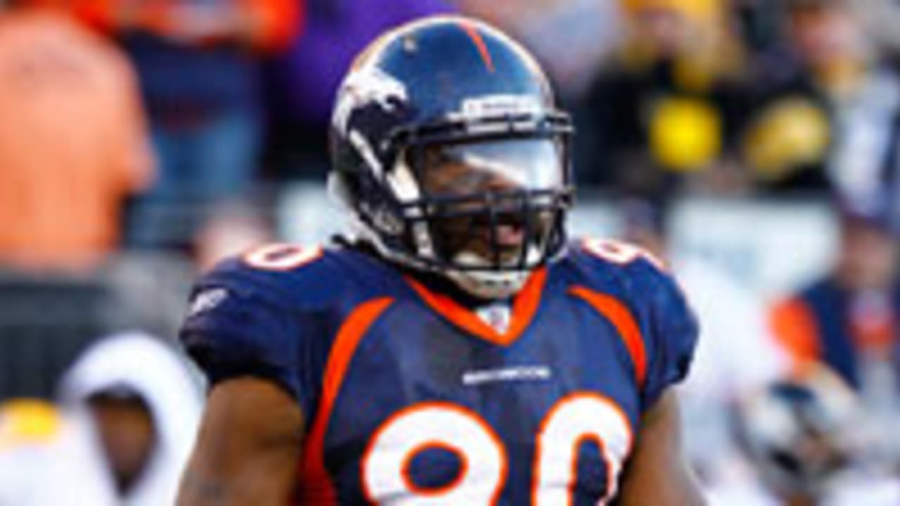 Jason Hunter tears triceps, leaves Broncos' D-line thin