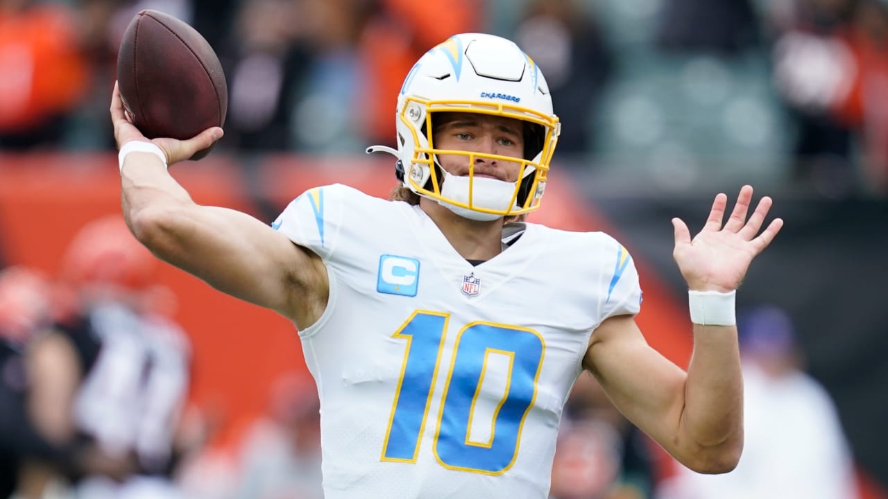 Los Angeles Chargers quarterback Justin Herbert's best throws in 3-TD ...