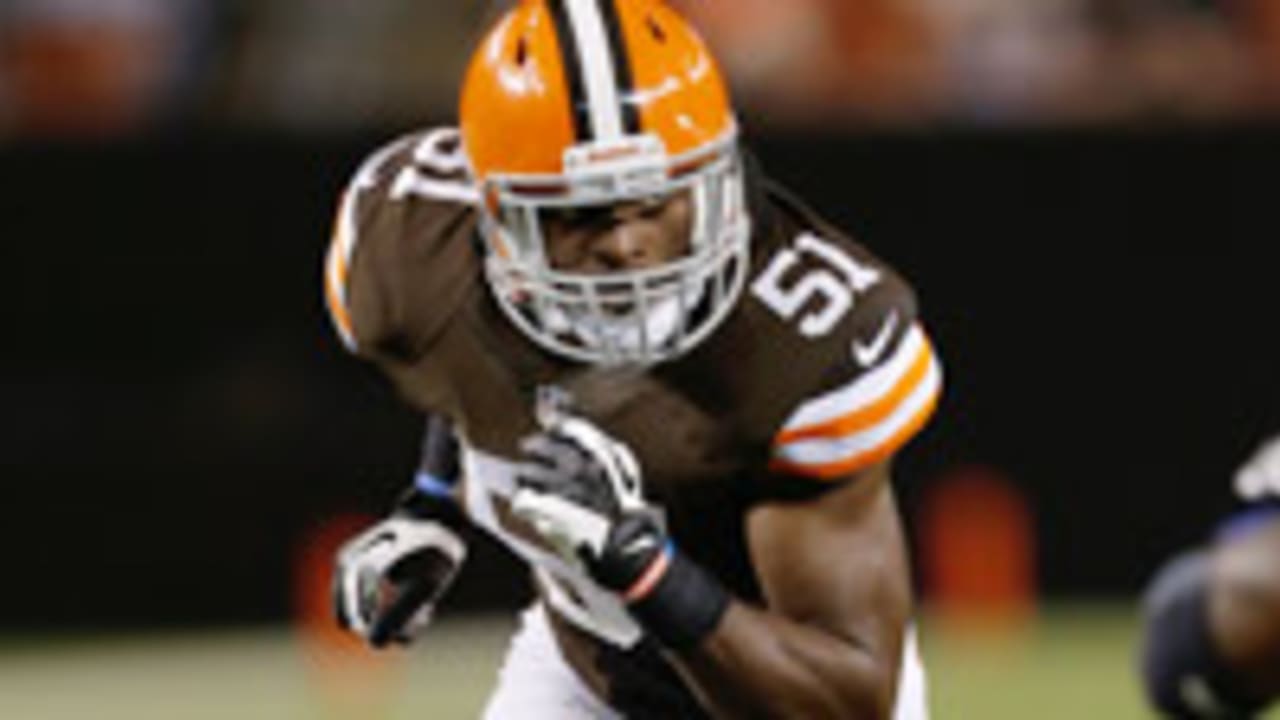 Barkevious Mingo practices with Cleveland Browns