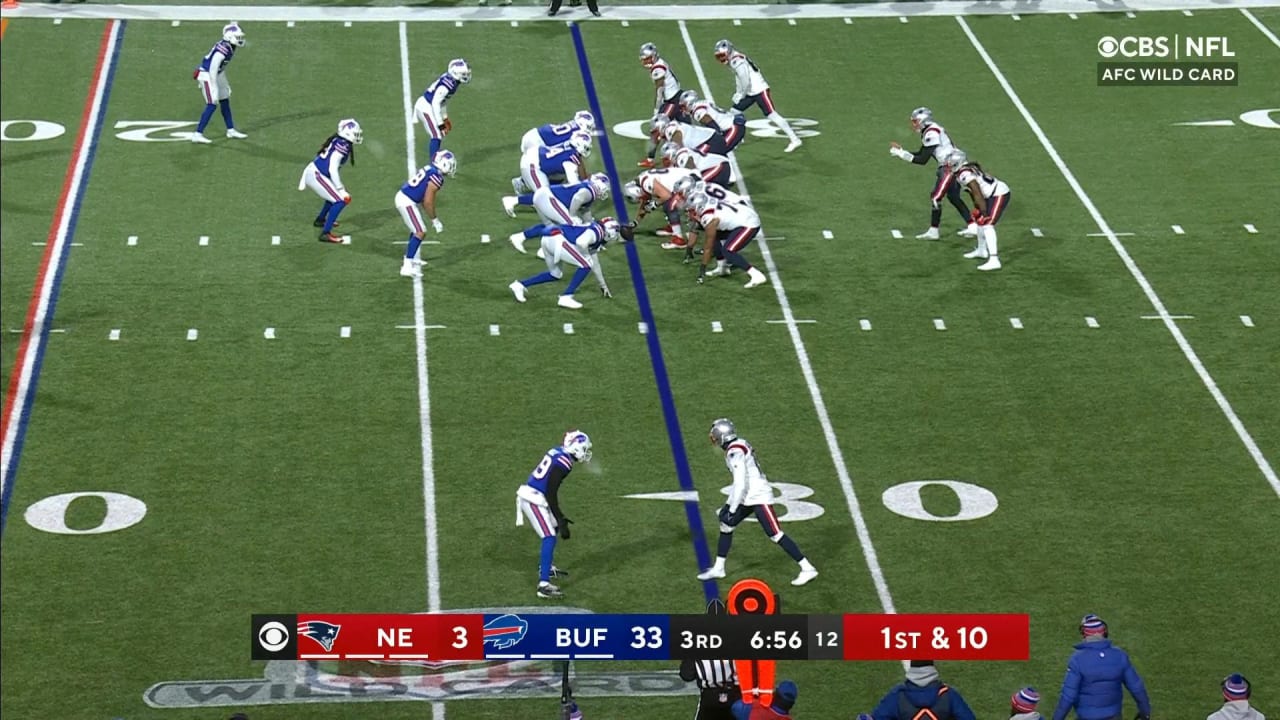 Reverse! New England Patriots quarterback Mac Jones serves as lead ...