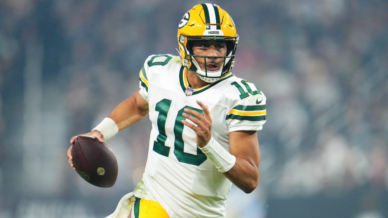 Green Bay Packers quarterback Jordan Love takes off for 26 yards on ...