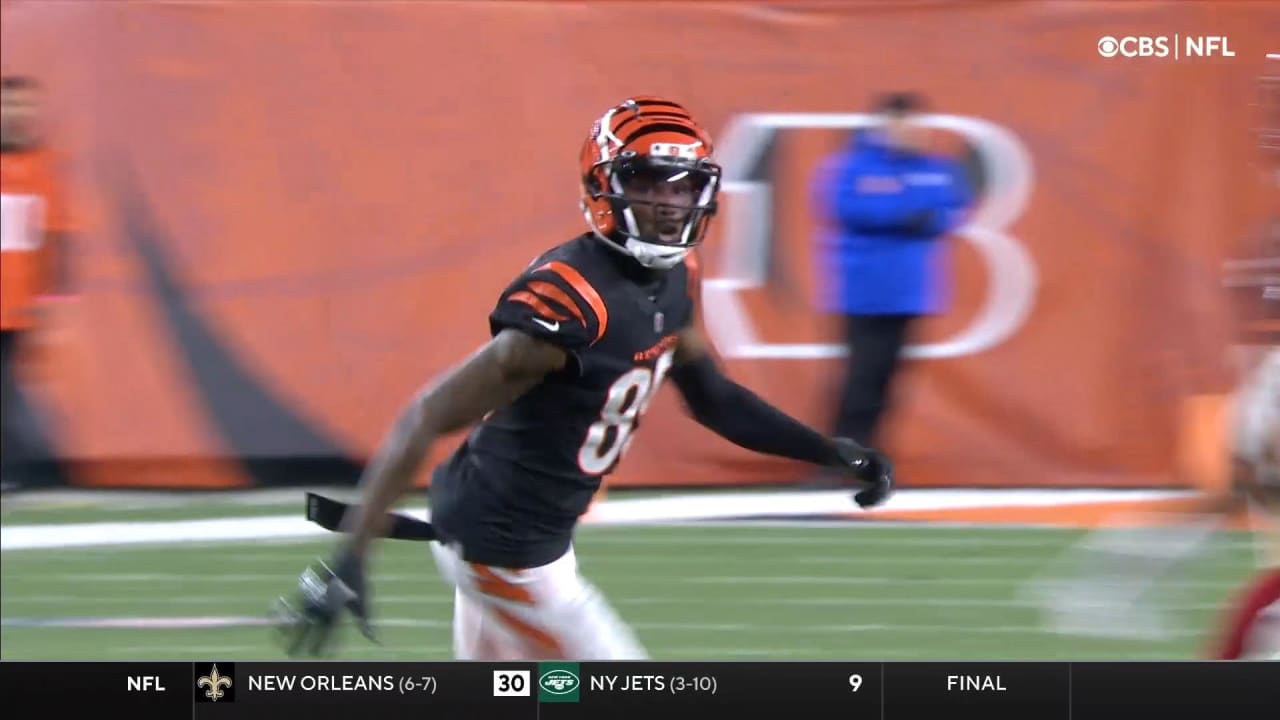 Cincinnati Bengals wide receiver Tee Higgins finds crease in defense on ...