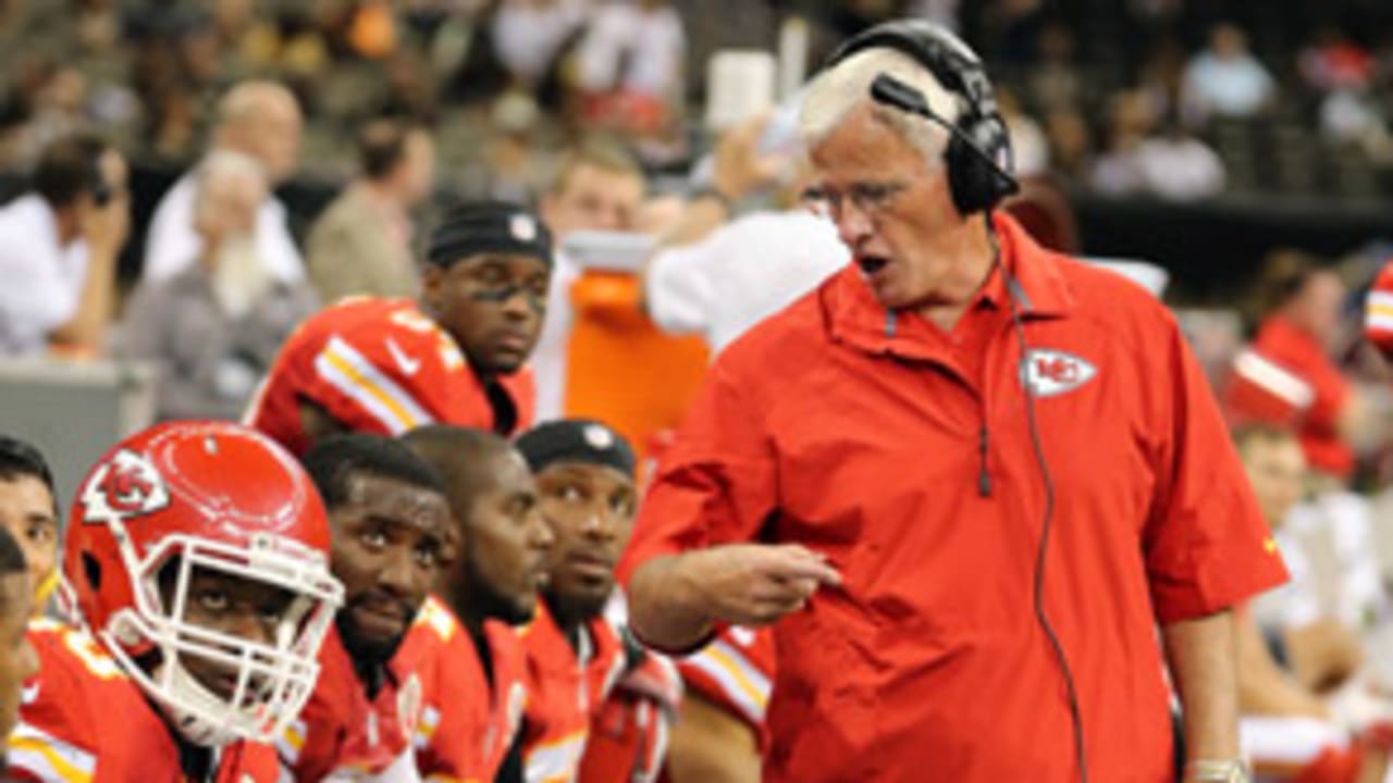 Kansas City Chiefs' Bob Sutton tells players to adapt to rules