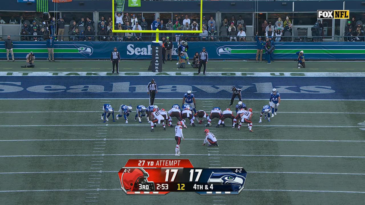 Cleveland Browns kicker Dustin Hopkins' 27-yard field goal helps the ...
