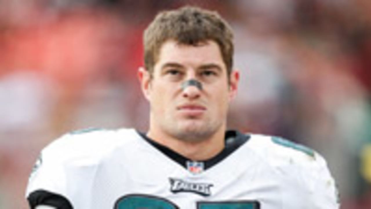 Brent Celek out with concussion for Philadelphia Eagles