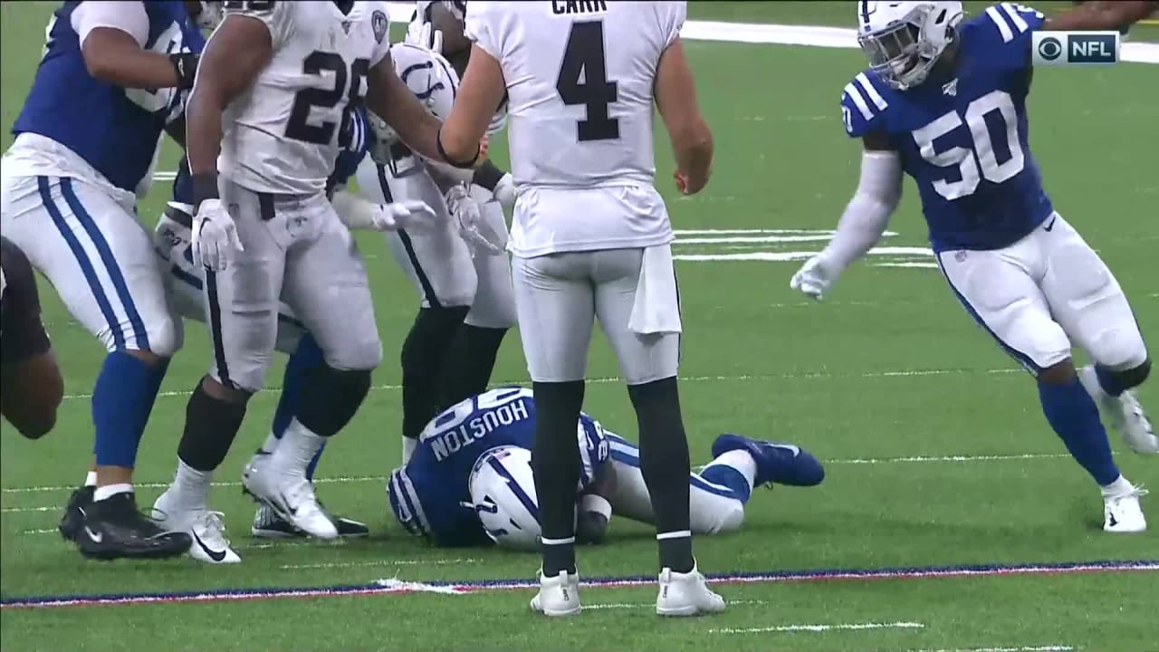 Justin Houston jumps on botched-handoff fumble