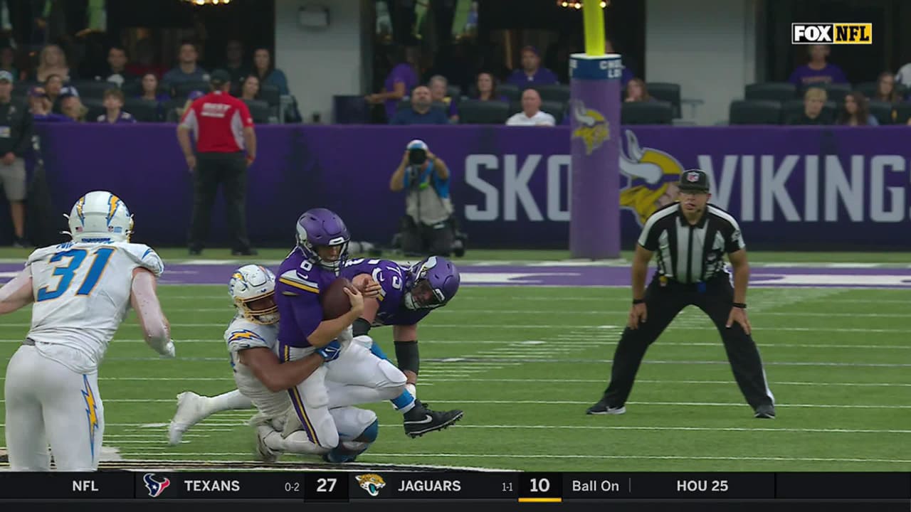 Los Angeles Chargers linebacker Tuli Tuipulotu goes around the world on ...