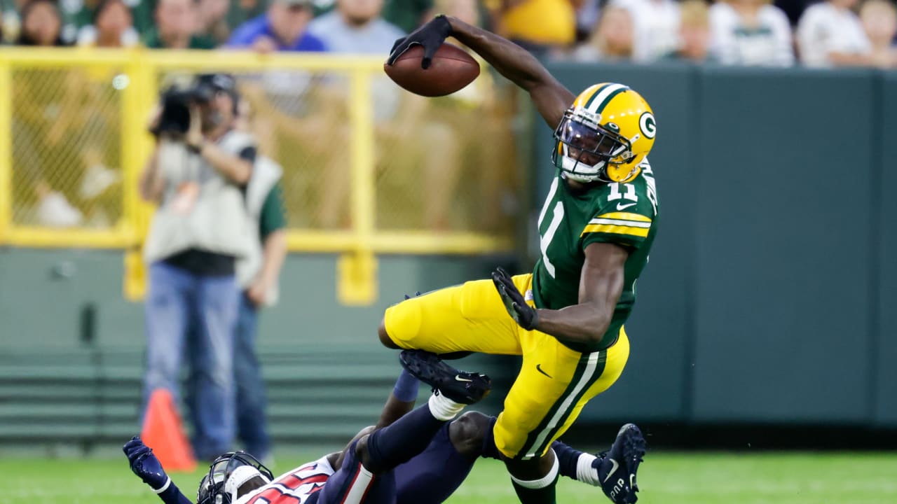 Green Bay Packers wide receiver Devin Funchess hauls in one-handed ...