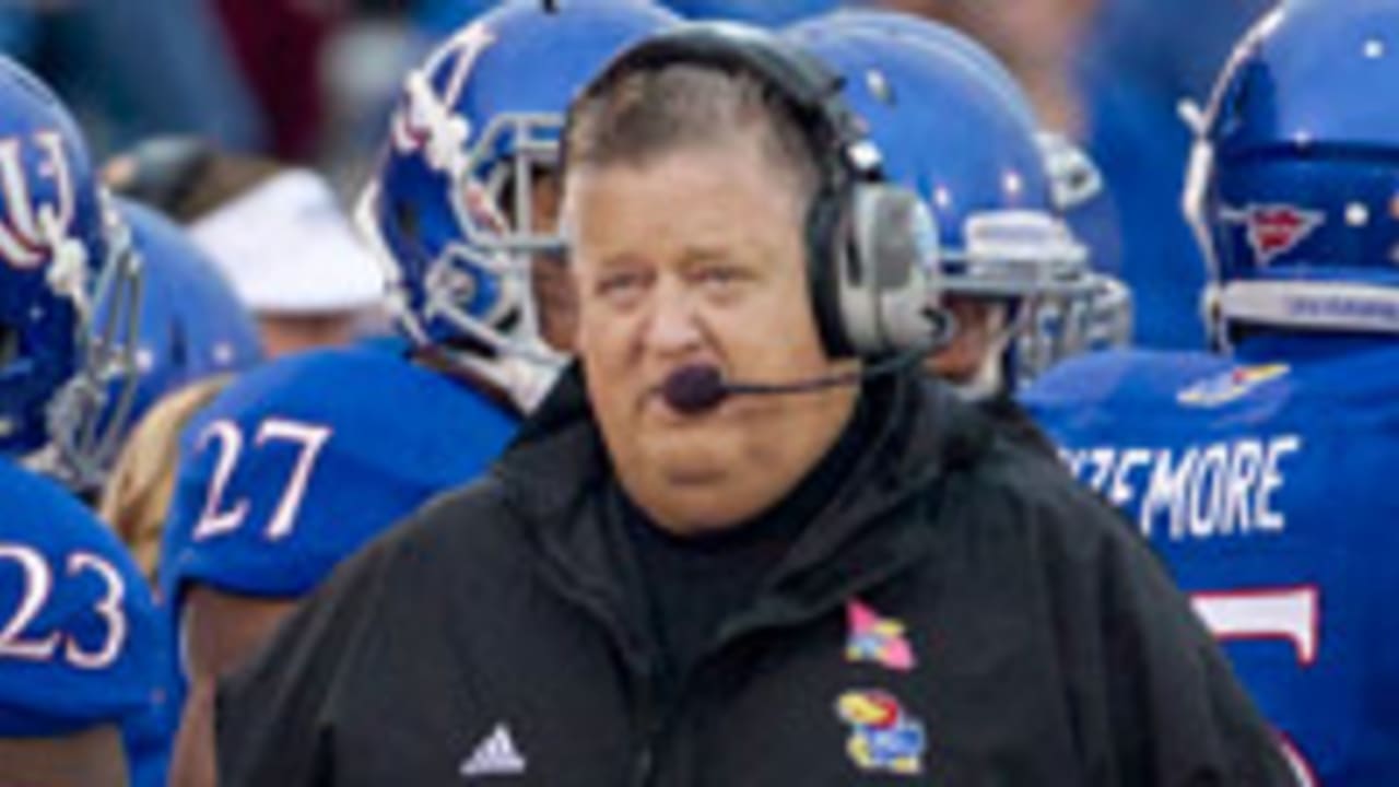 Kansas fires Charlie Weis after loss to Texas