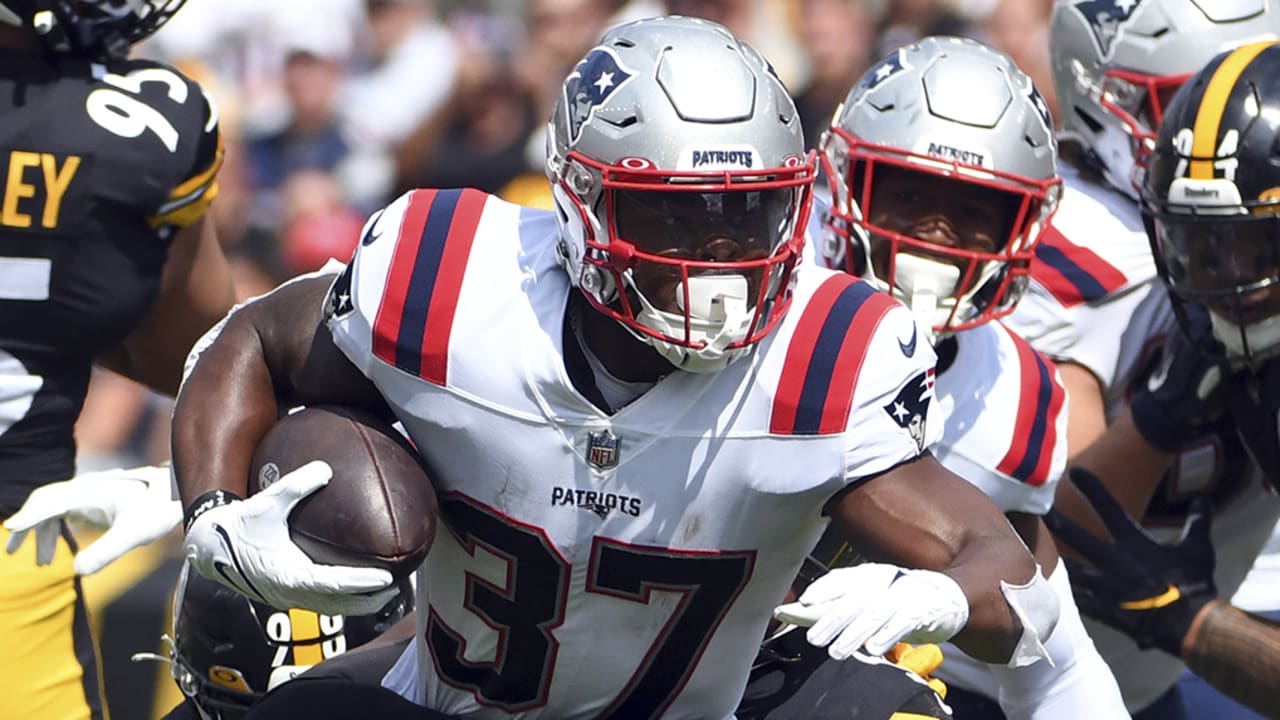 New England Patriots running back Damien Harris capitalizes on ...