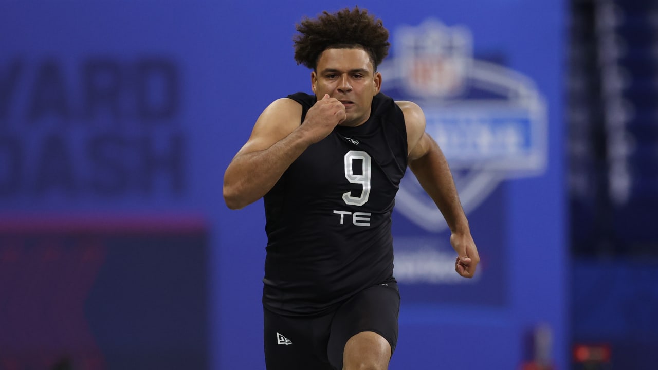 Tight end Connor Heyward runs official 4.72-second 40-yard dash at 2022 ...