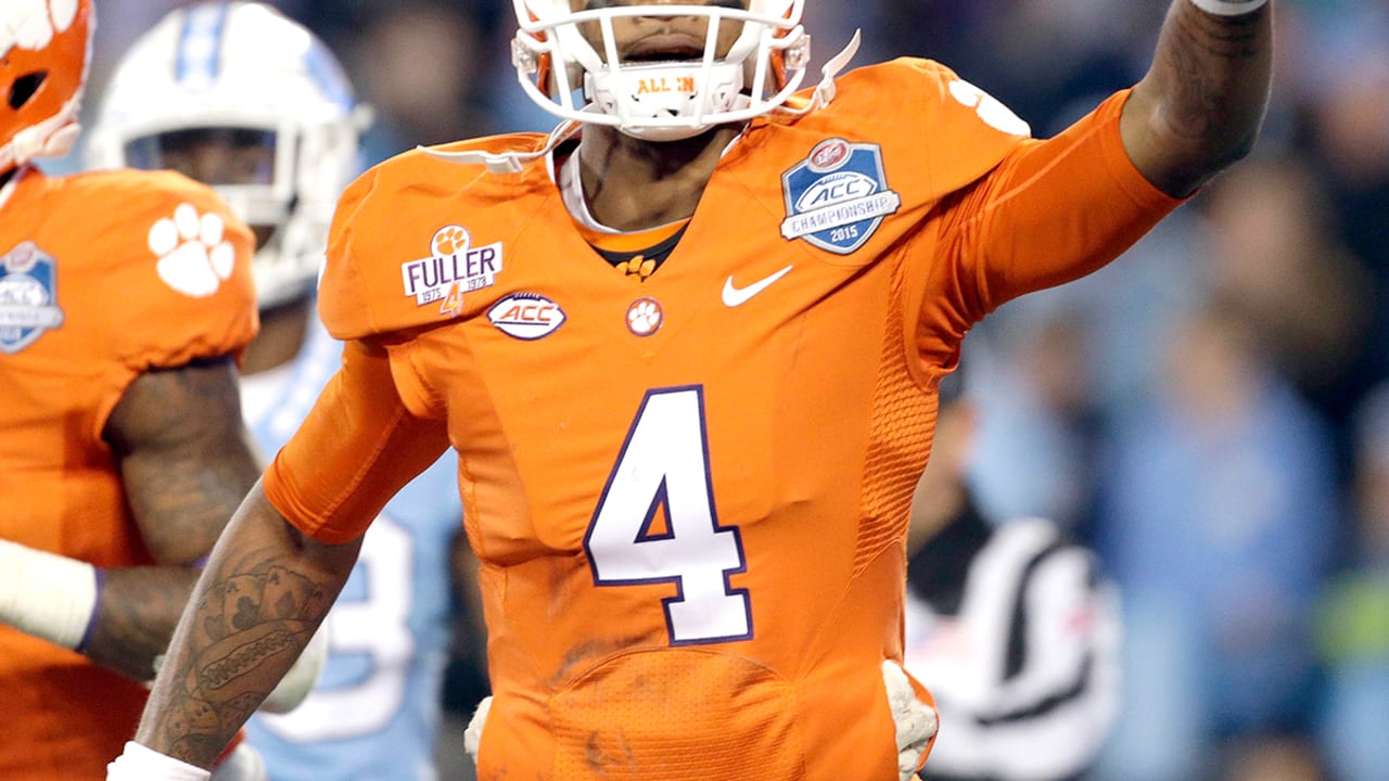Clemson's Deshaun Watson wins Manning Award as top QB