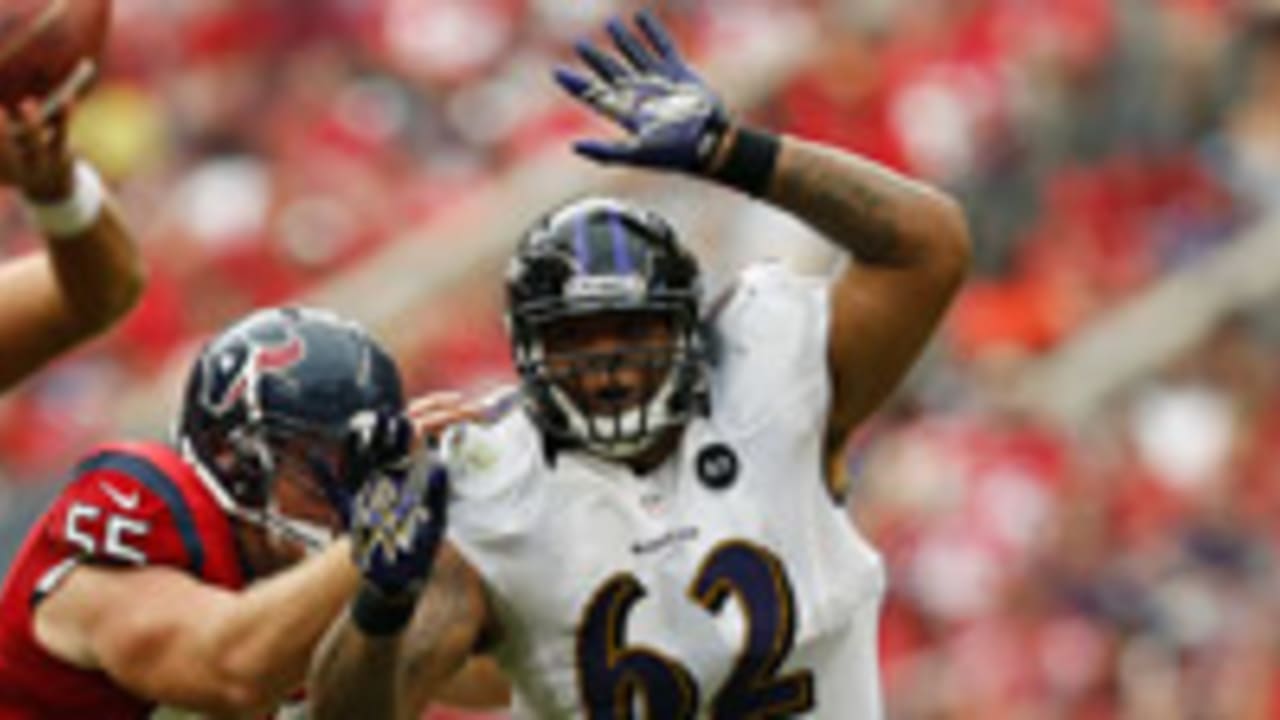 Tennessee's Daniel McCullers following Terrence Cody's lead