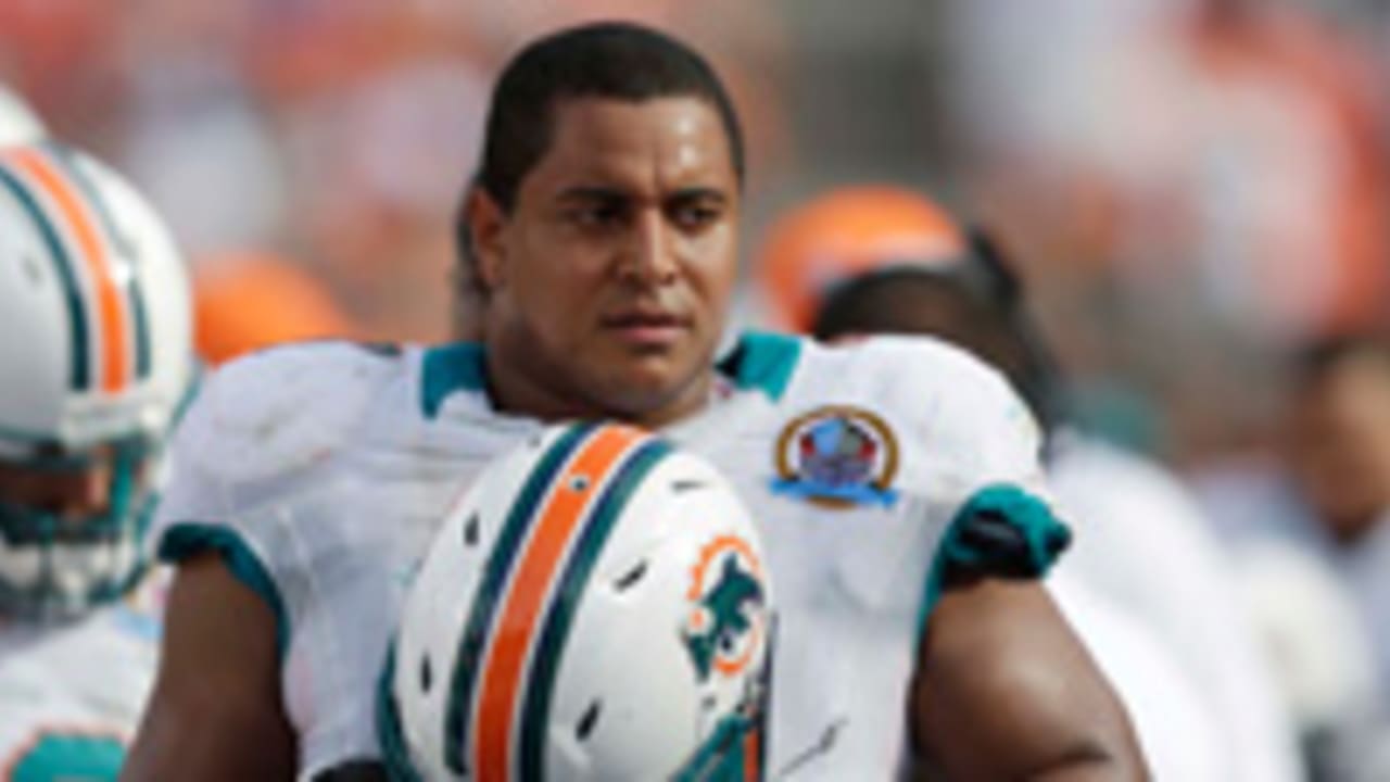 NFL begins probe into teammates' treatment of Jonathan Martin