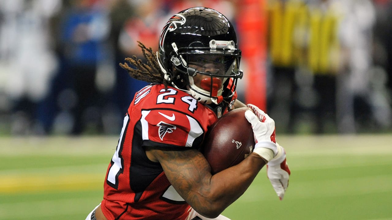 Falcons rule out Devonta Freeman for Vikings game