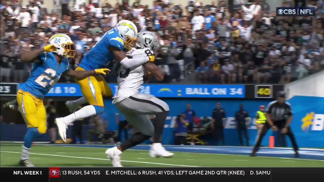 Las Vegas Raiders quarterback Derek Carr's 31-yard laser to Raiders ...